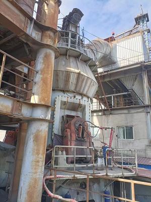 China Efficient Energy Conservation Vertical Mill For Bentonite Limestone Barite Calcite for sale