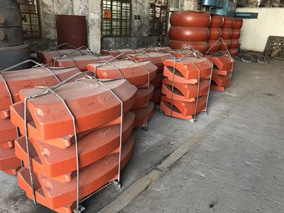 China High Chromium Cast Iron Vertical Roller Grinding Disc Lining Plate | HRC 56-65 Hardness | 21% Chromium Content for sale