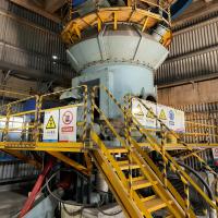 China Industrial Gypsum Vertical Roller Mill HVM Series 85-730 t/h High Capacity for sale