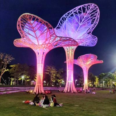 China Outdoor Large Stainless Steel Tree Shaped Landscape Sculpture with LED Corridor Lighting and Mascot Design for sale