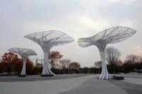 China Aesthetically Inspired Large-Scale Outdoor Metal Sculptures Gravure Printing and Enamelling Technique Tree-Themed Masterpiece for sale