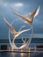 China Hexagonal Garden Wedding Landscape Sculpture Swan Ceremony Backdrop For Outdoor Events for sale