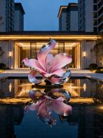 China Custom Metal Flower Sculptures | Outdoor Garden & Commercial Landscaping Decor | Stainless Steel/Copper/Iron Art for sale