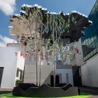 China Stainless Steel Wind Art Tree Sculpture with Moving Colorful Leaves - Modern Metal Art for Park/Hotel/Plaza Decoration for sale