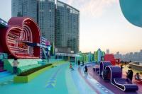 China Rainbow-Themed Interactive Stainless Steel Sculpture - Customized Urban Art Installation for Public Spaces for sale