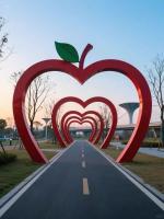 China Giant Red Apple Archway Tunnel Outdoor Landscape Installation for sale