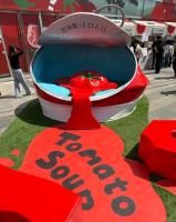 China Custom Tomato-Themed Street Sculptures & Decor | Creative Mall/Open-Street Installation Factory for sale