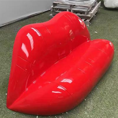 China Viral Red Lip Sofa Sculpture - Bold FRP Art Furniture for Instagrammable Spaces & Luxury Interiors for sale