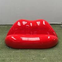 China Viral Red Lip Sofa Sculpture - Bold FRP Art Furniture for Instagrammable Spaces & Luxury Interiors for sale