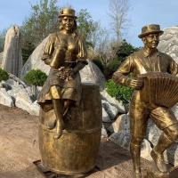 China Bronze Musical Instrument Sculpture Lady Playing Violin Bronze Sculpture for sale