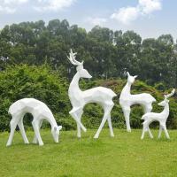 China Hot Selling Handmade Artistic Fiberglass Resin Christmas Deer Sculpture White Geometric Design Customizable Size for sale