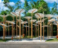 China Modern Outdoor Tree Sculptures Golden Branch With Disk Lights For Garden Pathway for sale