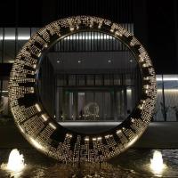 China DC Powered LED Circular Stainless Steel Garden Statue IP65 Outdoor Sculpture Garden Lights for Hotels for sale
