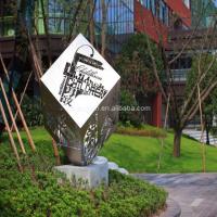 China Modern Stainless Steel Cube-Shaped Decorative Sculptures with Lighting Effect for Indoor & Outdoor Shopping Mall Exhibitions for sale