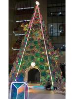 China Glowing Acrylic Prism Sculpture With Multicolor Lights For Commercial Space Decoration for sale