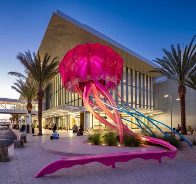 China Dynamic Sculpture Custom LED Giant Jellyfish Art Installations Ideal for Urban Landscape Enhancement and Public Space Decoration for sale