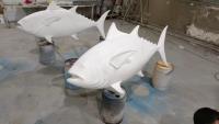 China Giant Realistic Tuna Fish Sculpture with Hand-Painted Weather-Resistant Finish and Customizable Options for sale