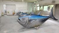 China Giant Realistic Tuna Fish Sculpture with Hand-Painted Weather-Resistant Finish and Customizable Options for sale