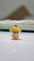 China Custom 3D Cartoon Monkey Resin Figurine Keychain with High-Density Solid Resin and Hand-Painted Craftsmanship for sale