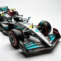 China Life Size F1 Racing Car Sculpture with Fiberglass Material and Customizable Design for sale