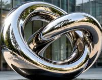 China Mirror Polished 304 Stainless Steel Public Art Sculpture with Intertwined Double Helix Structure and Black Solid Granite Base for sale