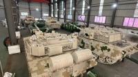China 15 Meters High Retro Industrial Vehicle Themed Dynamic Sculpture with UV-Resistant Outdoor Protective Paint for sale
