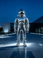 China Mirror Polished Stainless Steel Astronaut Sculpture - Customizable Height Weather Resistant Spaceman Statue for sale