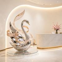 China Customized Beauty Sculpture with Fiberglass Material and Weather-Resistant Coating for Commercial Decor for sale