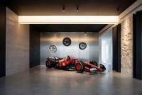 China Life Size Fiberglass Formula 1 Display Model, Customizable Full-Size Racing Car Sculpture for Mall & Exhibition for sale