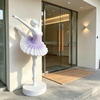 China Life Size Fiberglass Ballerina Sculpture with Gradient Tutu Skirt and Automotive Grade Paint for sale
