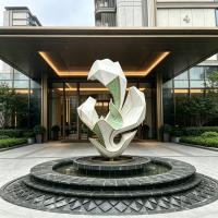China Abstract Floral Stainless Steel Sculpture with RGB DMX 512 Lighting and IP65 Waterproof for Customizable Height Landscape Art for sale