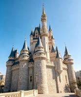 China Fairytale Castle Sculpture with 304/316 Stainless Steel and Automotive Grade Paint for sale