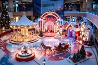 China Customized Fiberglass Christmas Village Installation with Integrated LED Lighting for Festive Displays for sale