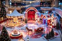 China Customized Fiberglass Christmas Village Installation with Integrated LED Lighting for Festive Displays for sale