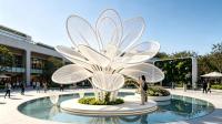 China Interactive Giant Blooming Flower Art Installation with RGB DMX 512 Lighting and Automotive Grade Paint for sale