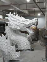 China Custom Fiberglass Golden Dragon Head Sculpture with Smoke-Jet Function and RGB DMX 512 Lighting for Commercial Display for sale