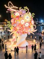 China Customized Interactive Floral Vase Sculpture with IP65 Waterproof LED Lighting for Commercial Art Installation for sale