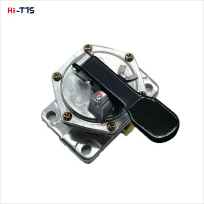China Engine Fuel Priming Pump PC400-7 6D125 6261-71-8240 2kg Metal Fuel Pump for sale