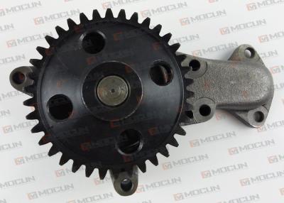 China Komatsu 6D105 Engine Oil Pump 6136-51-1002 for PC200-1 PC200-2 PC220-2 Excavators - 3.6kg Weight with 36x35x33cm Packaging for sale