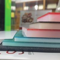 China 12mm High Gloss Two-Tone Clear Perspex Acrylic Sheet with 92% Light Transmission and OEM Customization for sale