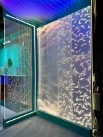 China 15-60mm PMMA Acrylic Decorative Wall Panels with 93% Light Transmittance and 3-Year Warranty for sale