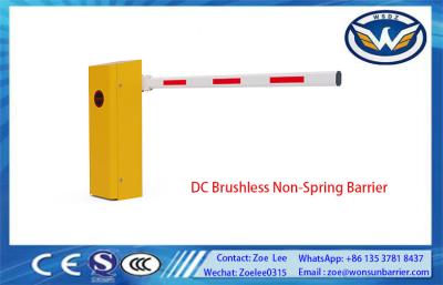 China DC Brushless Non-Spring Motor Barrier Gate With Folding Arm Boom Type 5 Million Times for sale