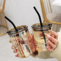 China 420ml 450ml Soda Lime Glass Reusable Coffee Cups With Lids Leak Proof Travel Mug for sale