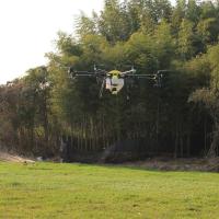 China Agricultural Sprayer Drone / Remote Controlled Uav Drone Crop Sprayer For Pesticide Spraying for sale