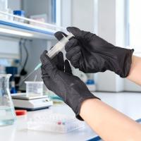 China Finger Textured Chemical Resistant Nitrile Gloves 5mil - 6mil Nitrile Gloves For Laboratory Use for sale