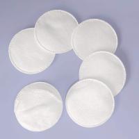 China Lint Free Non Woven Cotton Pads Single Use Soft Cotton Pads 58 MM for sale