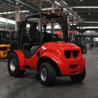 China Compact Rough Terrain Forklift Small Turning Radius High Grade Ability for sale