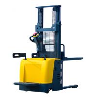 China 1.5 / 2 Ton 5M Electric Pallet Stacker Wide Ligs Handle Heavy Loads Forklift Pallet Reach Stacker for sale