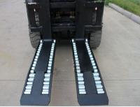 China Wheel Forks Forklift Truck Attachments For Lifting , Carbon Steel Pallet Fork Extensions for sale