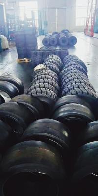 China Black Pneumatic Forklift Spare Parts Rubber Wheel Web Type Solid Tyre Tear Resistance for sale